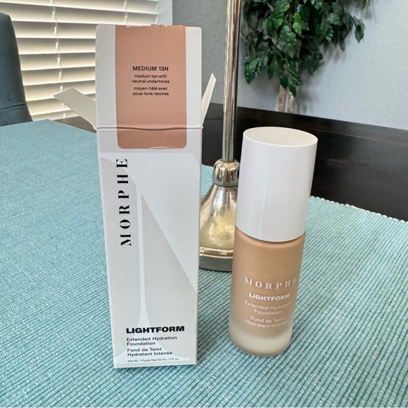Morphe | Accessories | Morphe Lightform Extended Hydration Foundation ...